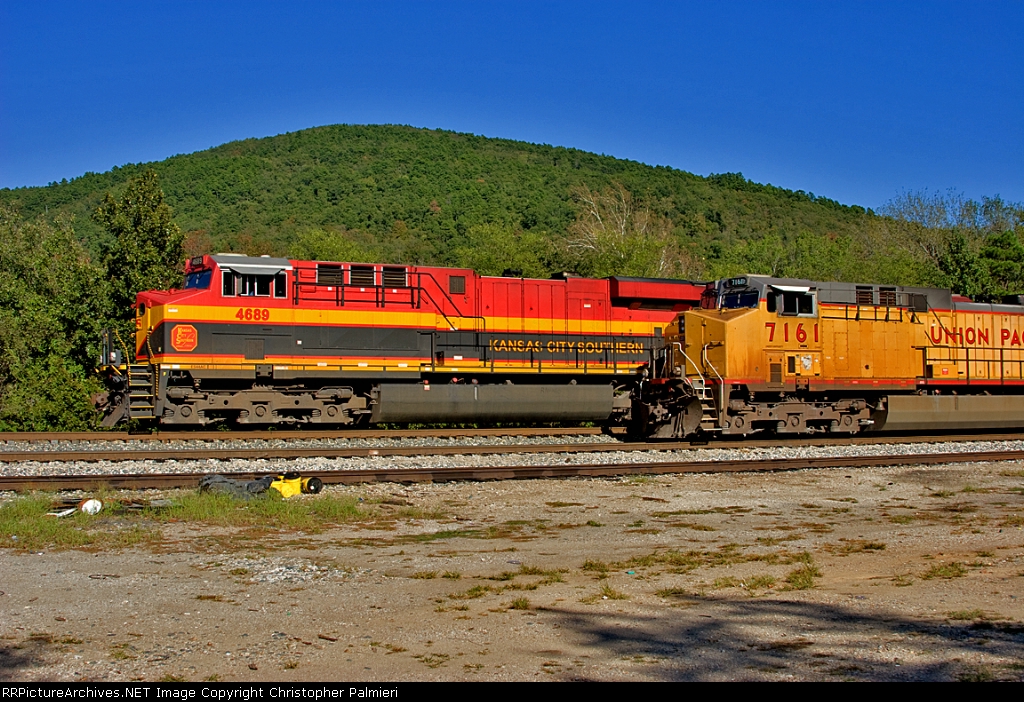 KCS 4689 and UP 7161